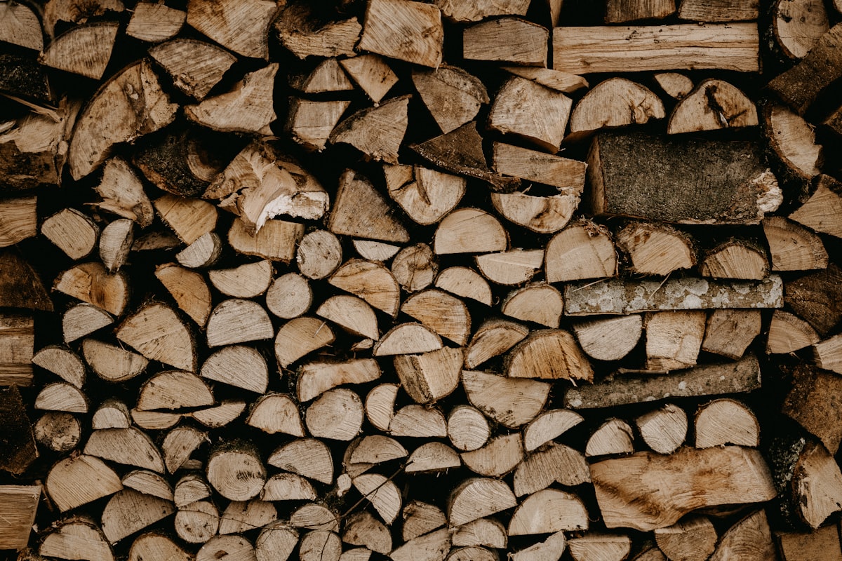 LumberJack vs. Knotty Wood vs. CookinPellets: 2026 Showdown